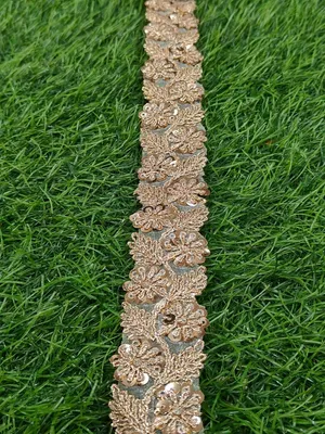 lace border spotlight