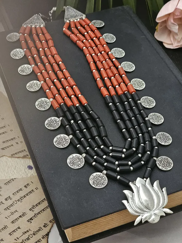 BINNI Binnis Wardrobe Utpala Multi-Layered Red and Black Beaded ...