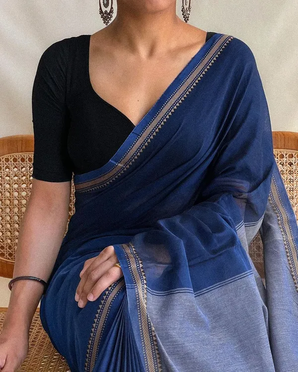 DEVIKA TEXTILES Royal Blue Ashwini Narayanpet Pure Cotton Saree Price in India - Buy DEVIKA ...