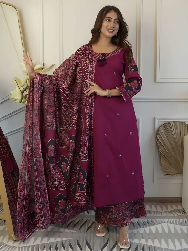 Kurtiscraze Premium heavy cotton kurta set with detailed neckline ...