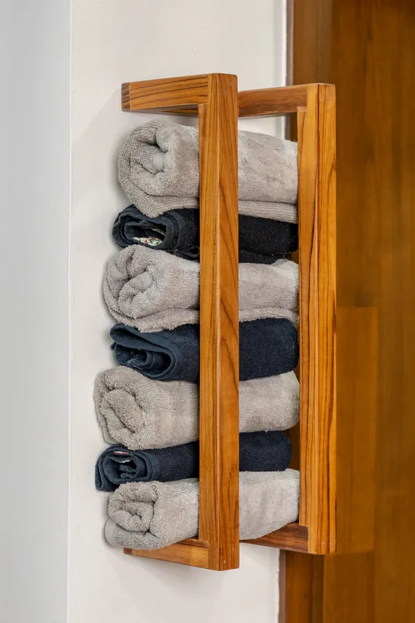 Woodrose Solid Teak Wood Towel Rack Price in India - Buy Woodrose Solid ...